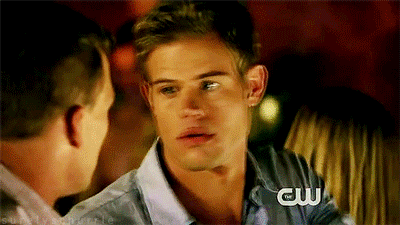 birthdays: Alan Ritchson (gifs)