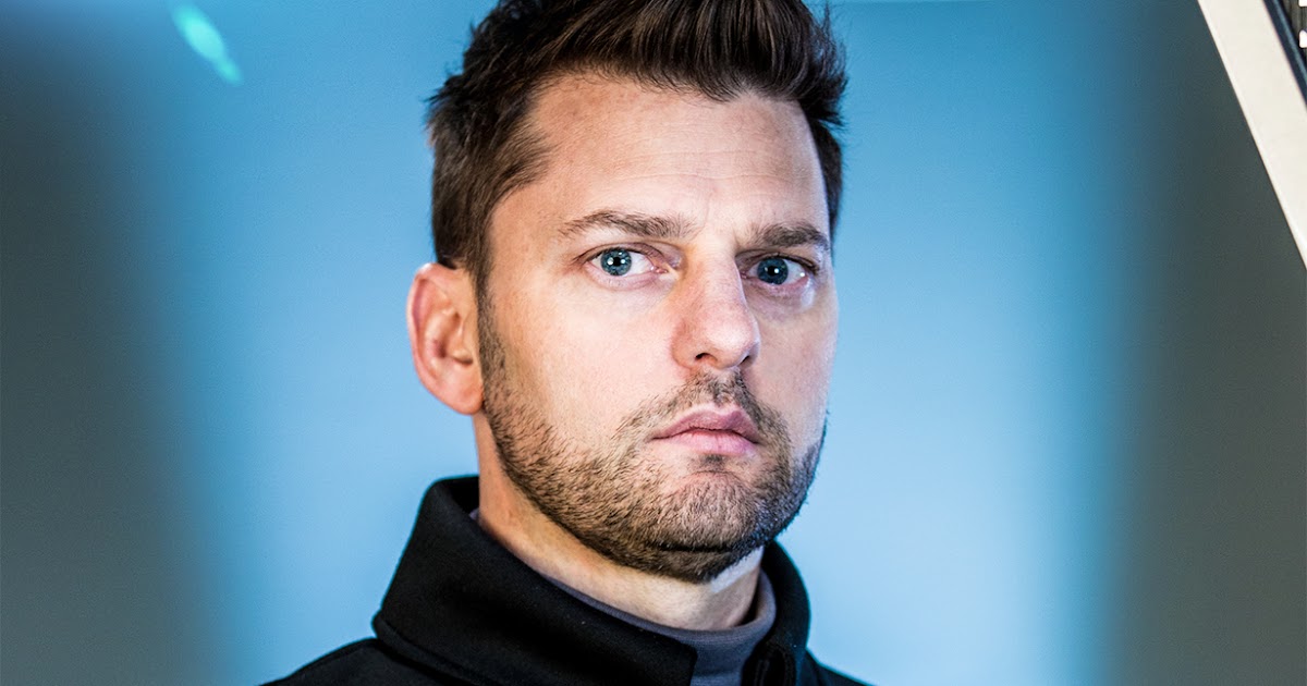 The Blog That Celebrates Itself: Transmission with The Quality of ...