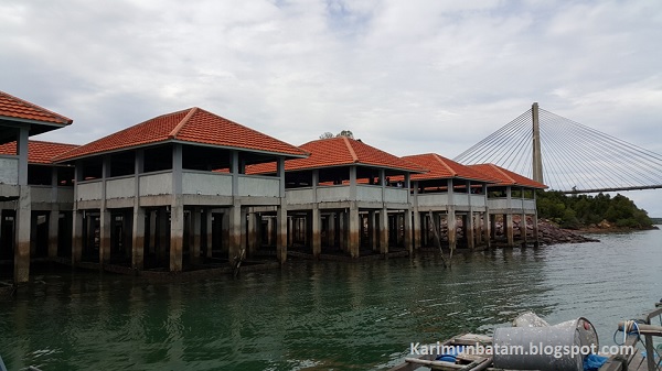 Menikmati Keindahan Jembatan Barelang sambil Makan di Restoran Barelang ...