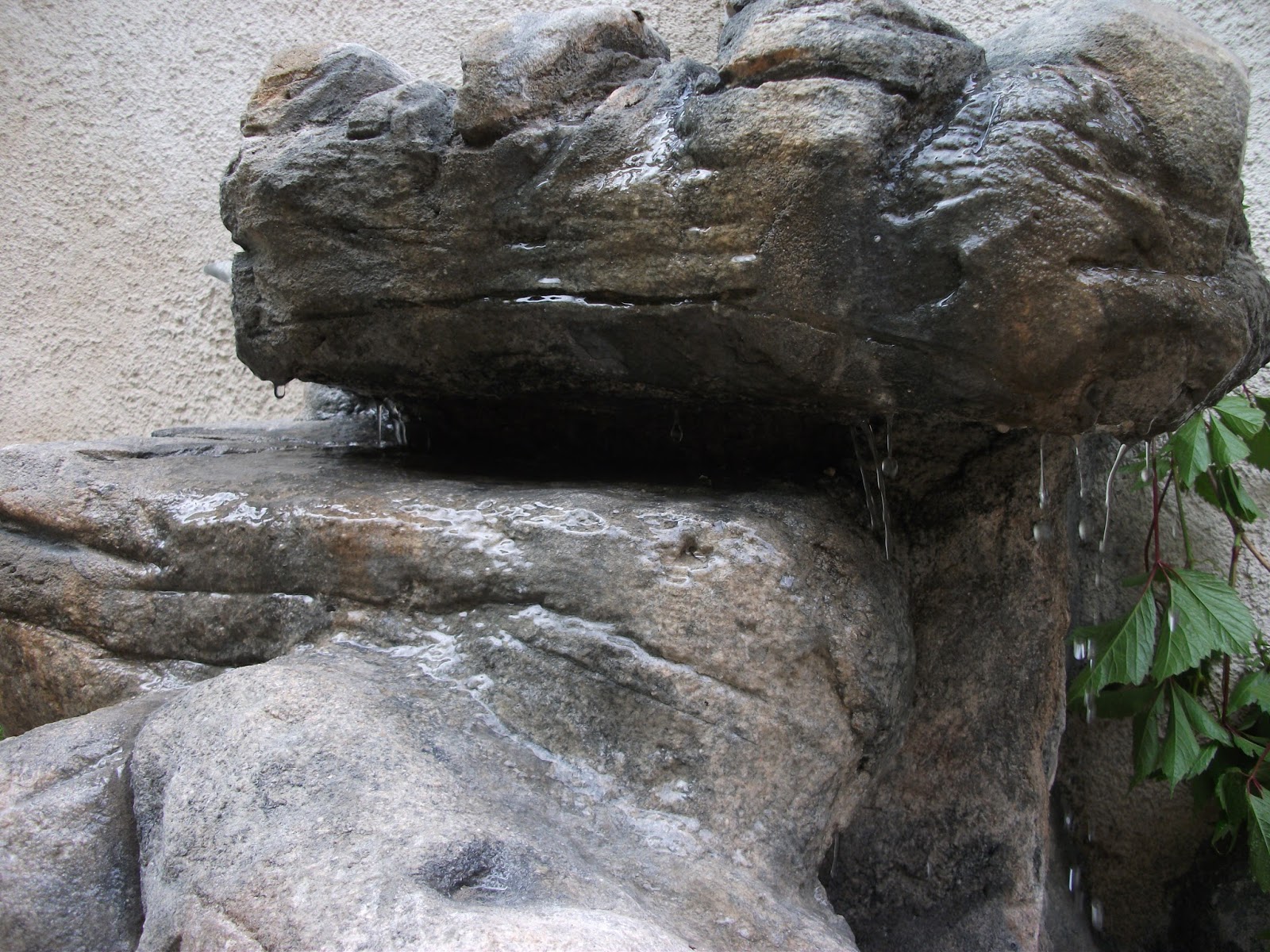 Aménagement de jardin, rochers décoratifs, rusticage, en béton sculpté ...