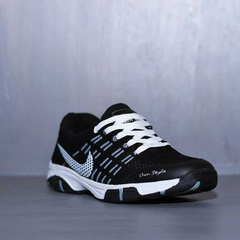 Sepatu Olahraga Nike Air Max Hitam Putih [NAM-005] | Omsepatu.com