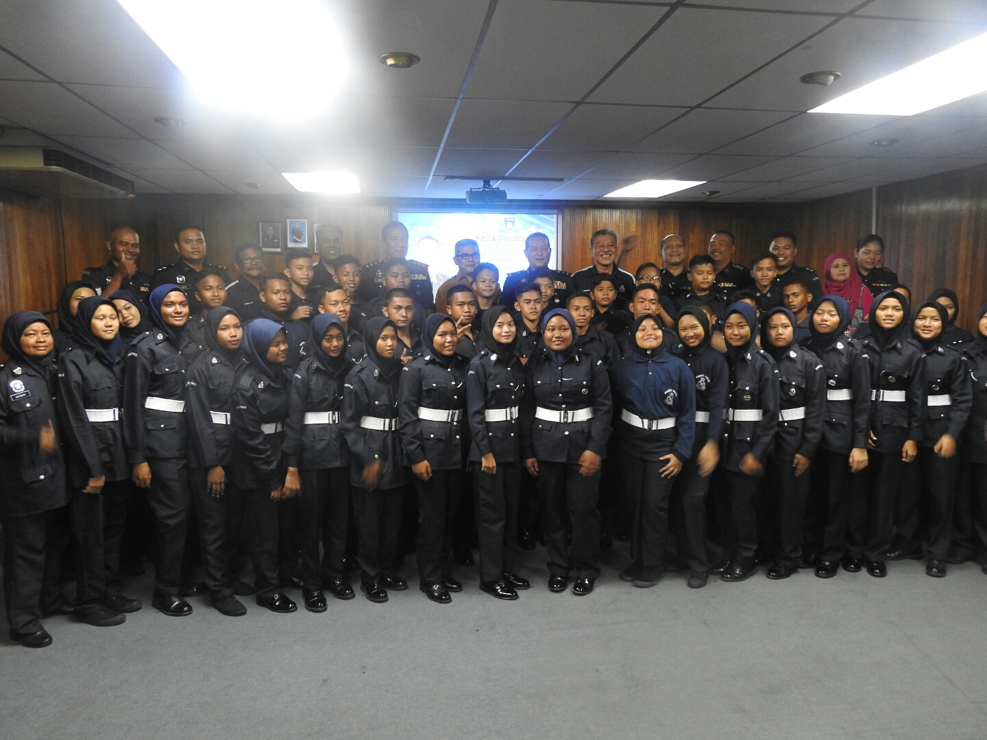 Taufik: Be A Real Cops (Latihan Kadet Polis bersama Jurulatih PULAPOL KL)