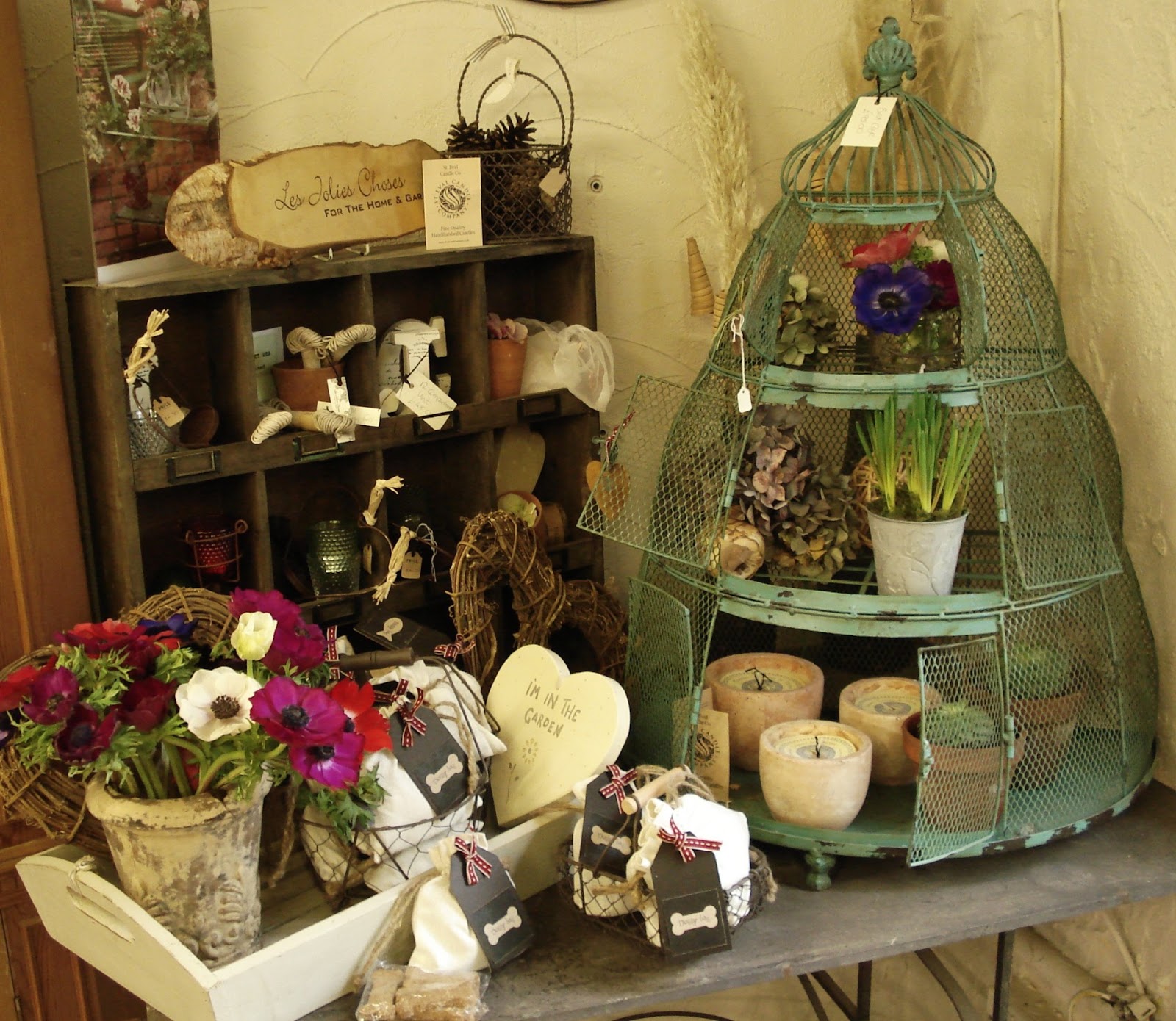 A few of our favourite things ...: Boutique and Unique - the Vintage ...