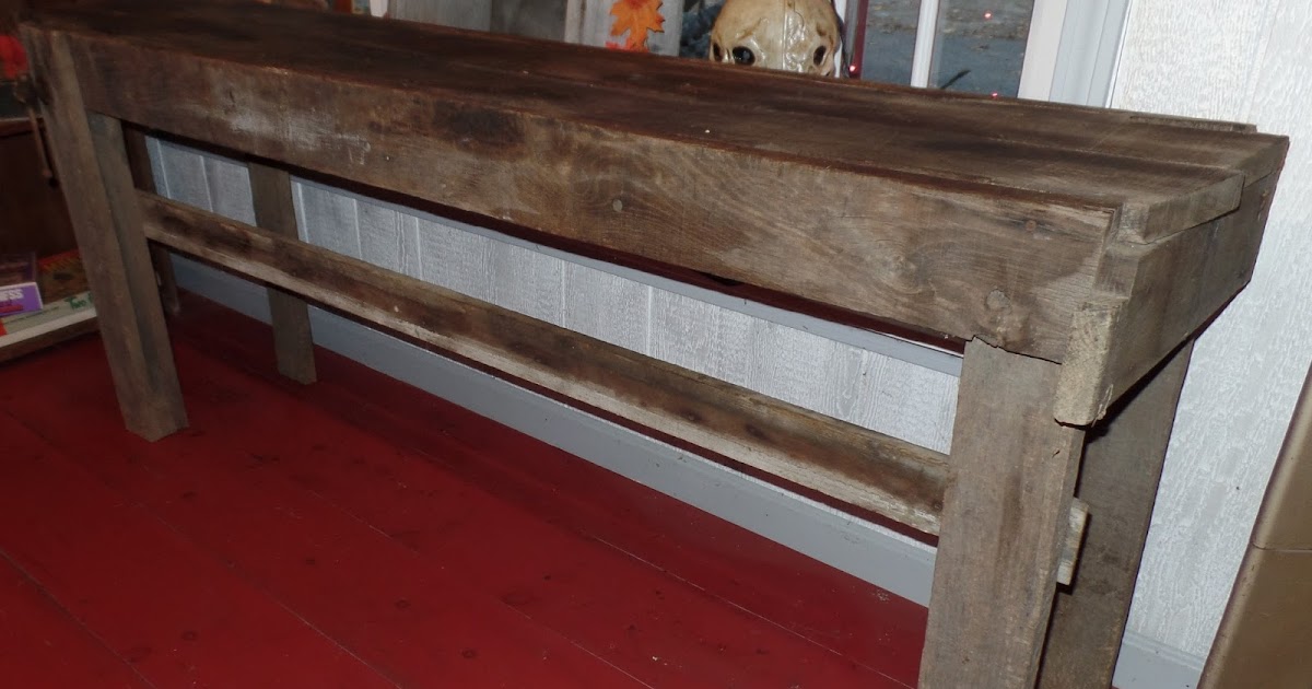 Log Cabin Antiques & Gifts: Small and compact primitive workbench