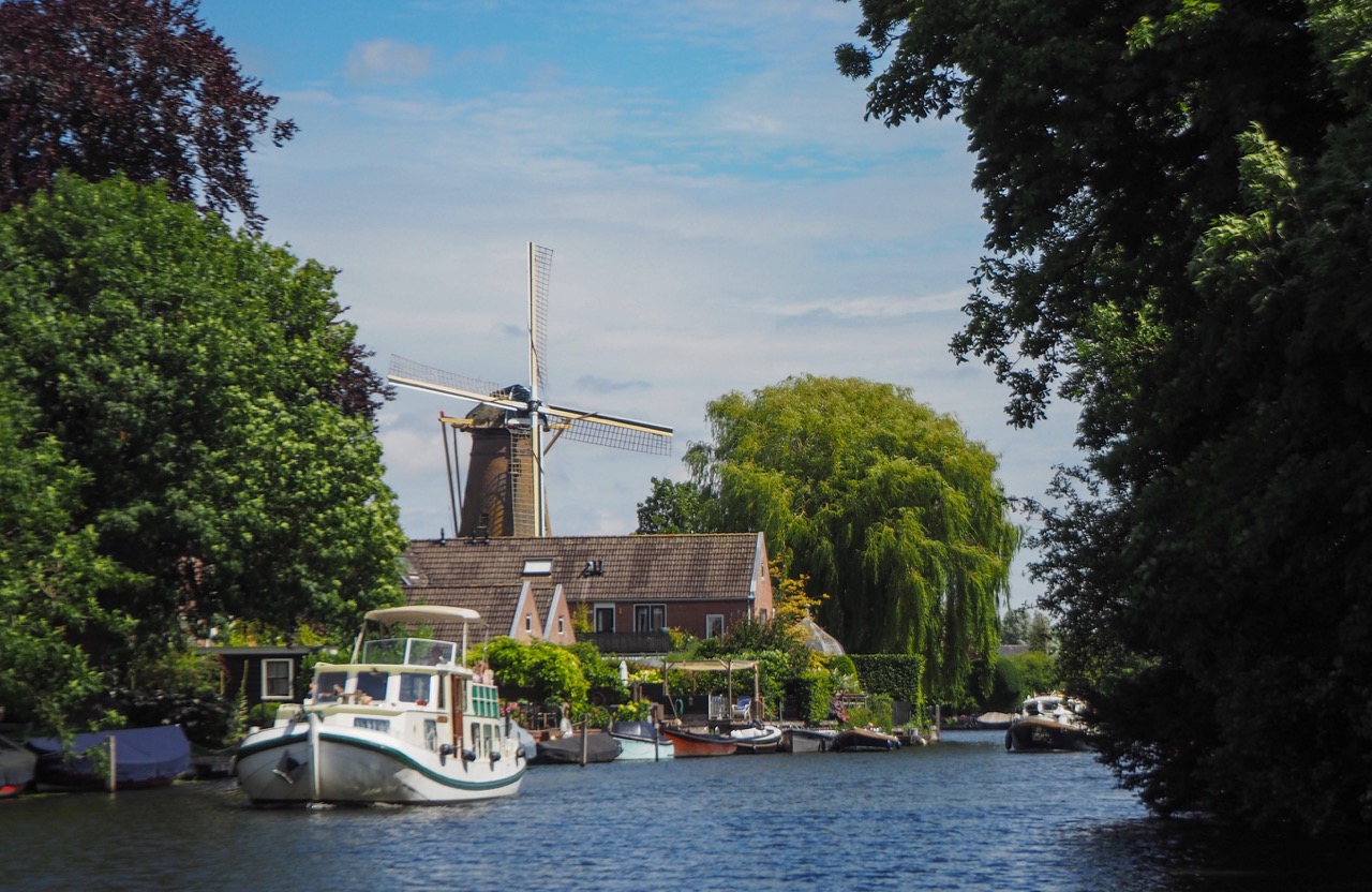 Netherlands: De Vecht- Amsterdam’s answer to the Loire Valley | Minor ...