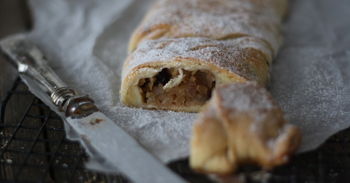 Kitchen And The City : JABLEČNÝ ŠTRŮDL