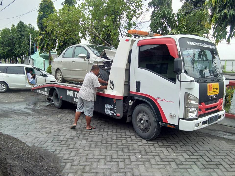 MAJURAYA DEREK | 0812-3000-3366 Harga Derek Mobil Surabaya - √ MAJURAYA ...