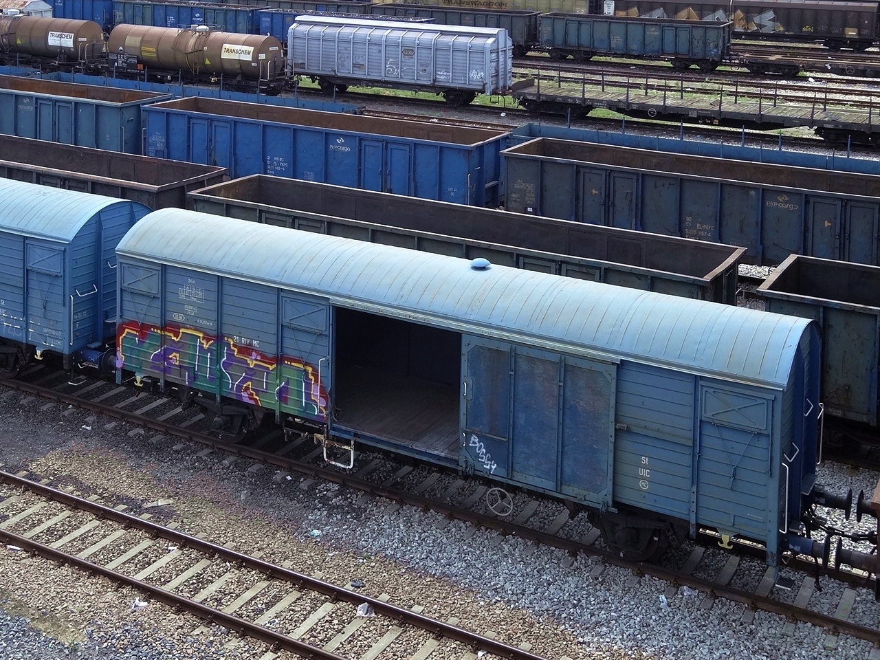 Habbins + Hbikklls + Sggrss na stacji towarowej Warszawa Praga | Torowy