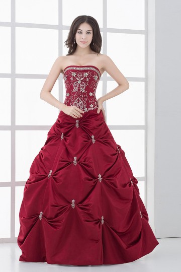 Mariage et collections: La robe de mariée rouge