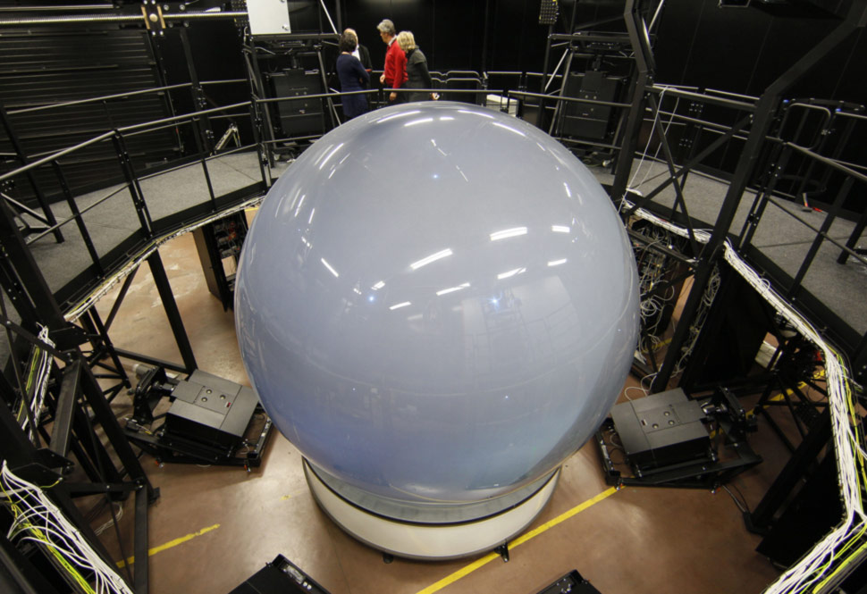 About-Interface: Piloting a plane from inside an egg never looked so ...