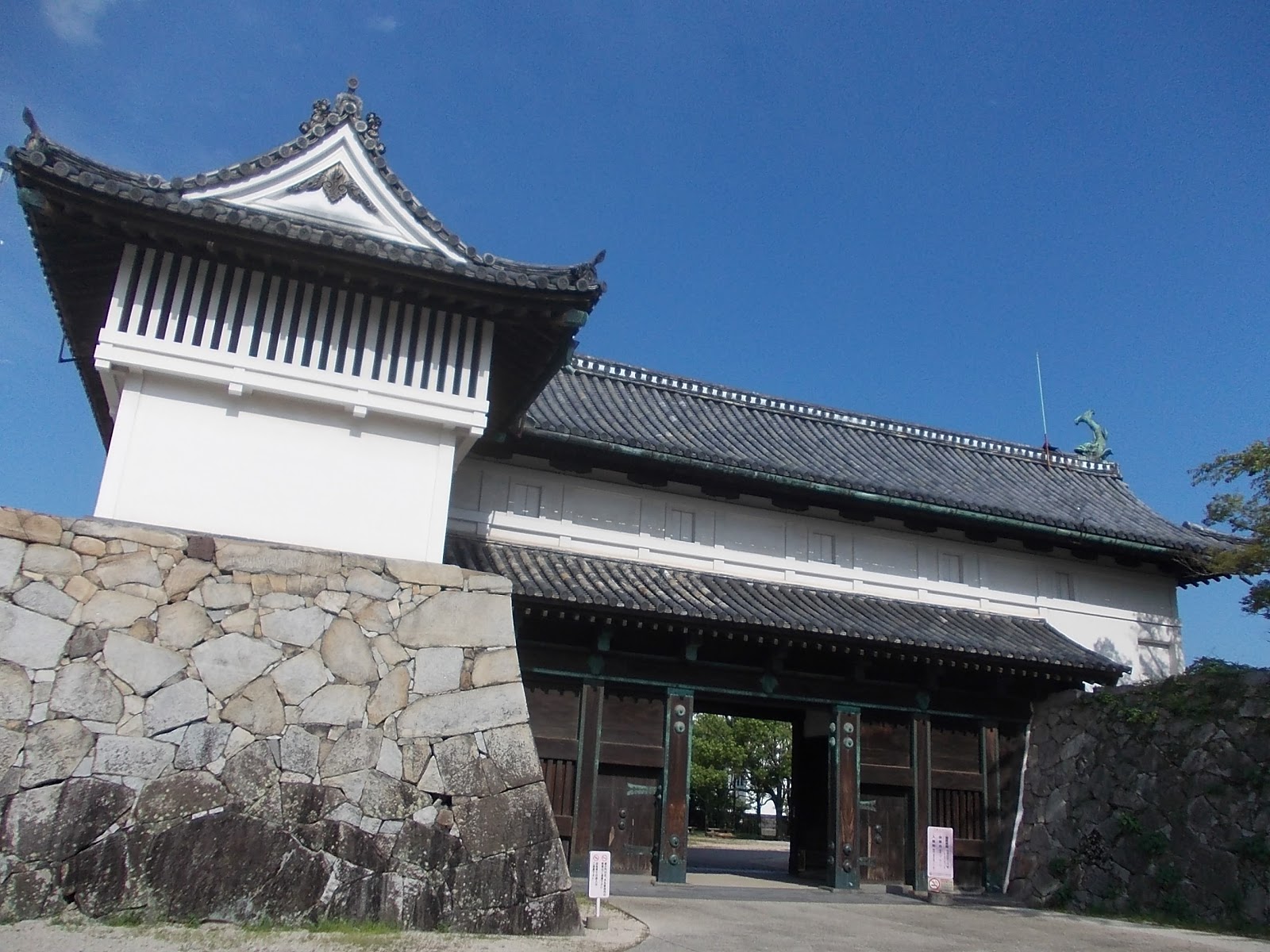 KS's Blog: Strolling around the Saga Castle ruins