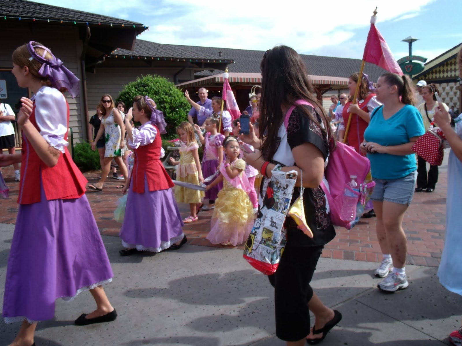 A Disney World Diva Blog About Disney: Disney Downtown Princess Parade