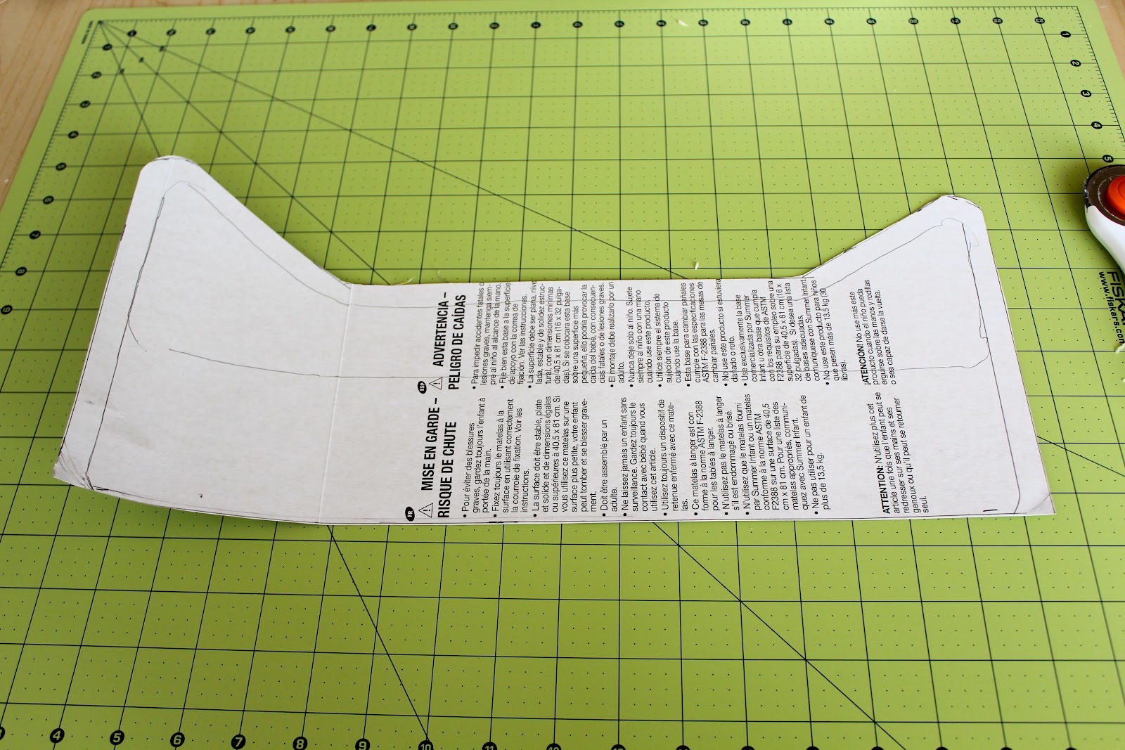 LA-Stitch: {DIY} Contoured Changing Pad Cover