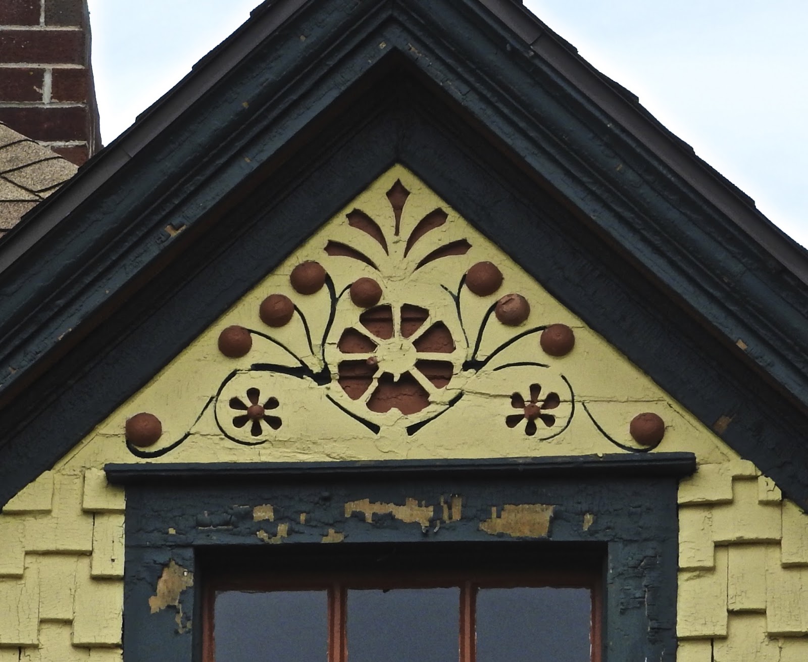Merry@Syracuse: Syracuse: Gable Ornaments on an Old House