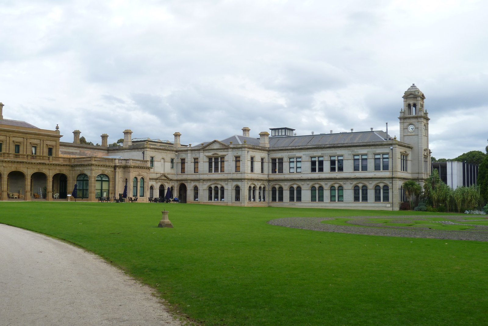 Witchwae on the Move: Werribee Mansion