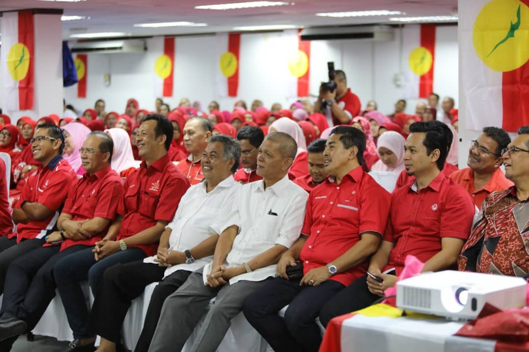 1,000 ahli UMNO Terengganu amati Halatuju UMNO pada Siri Jelajah ...