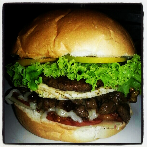 Estação lanches: X-Tudo