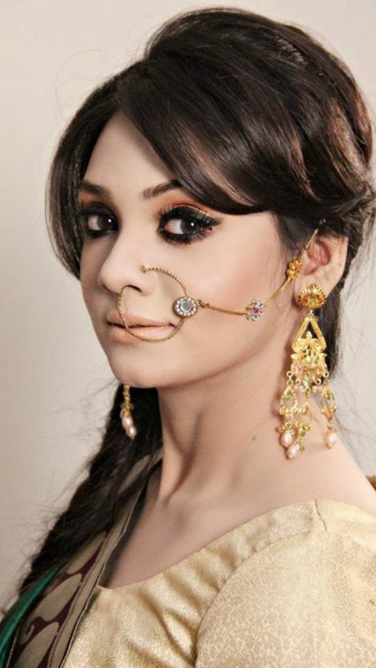 Hot nisha mehrin islam