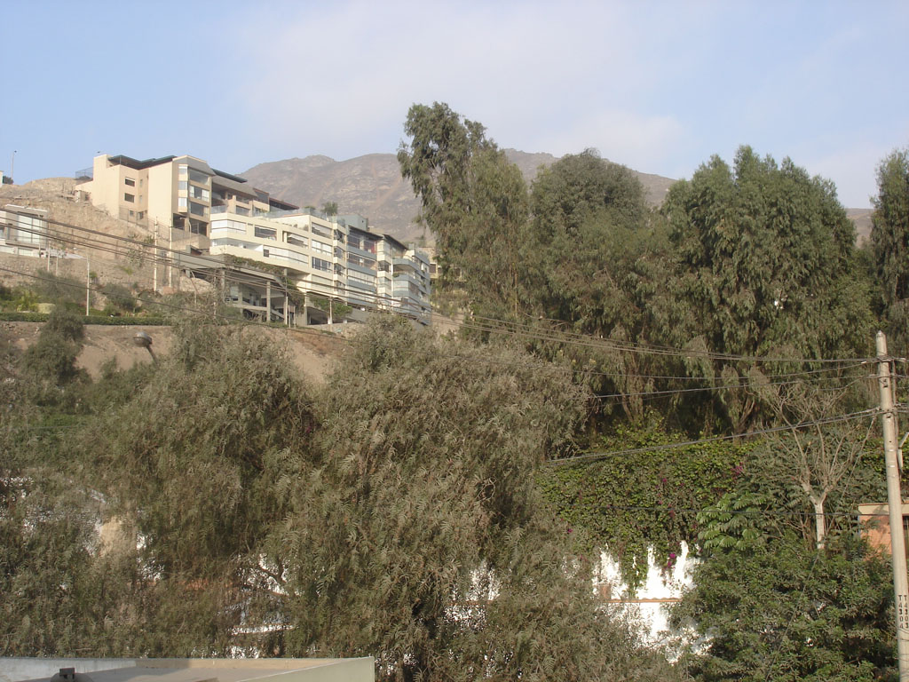 Los Cerros de Camacho y Las Casuarinas en - Lima - Perú