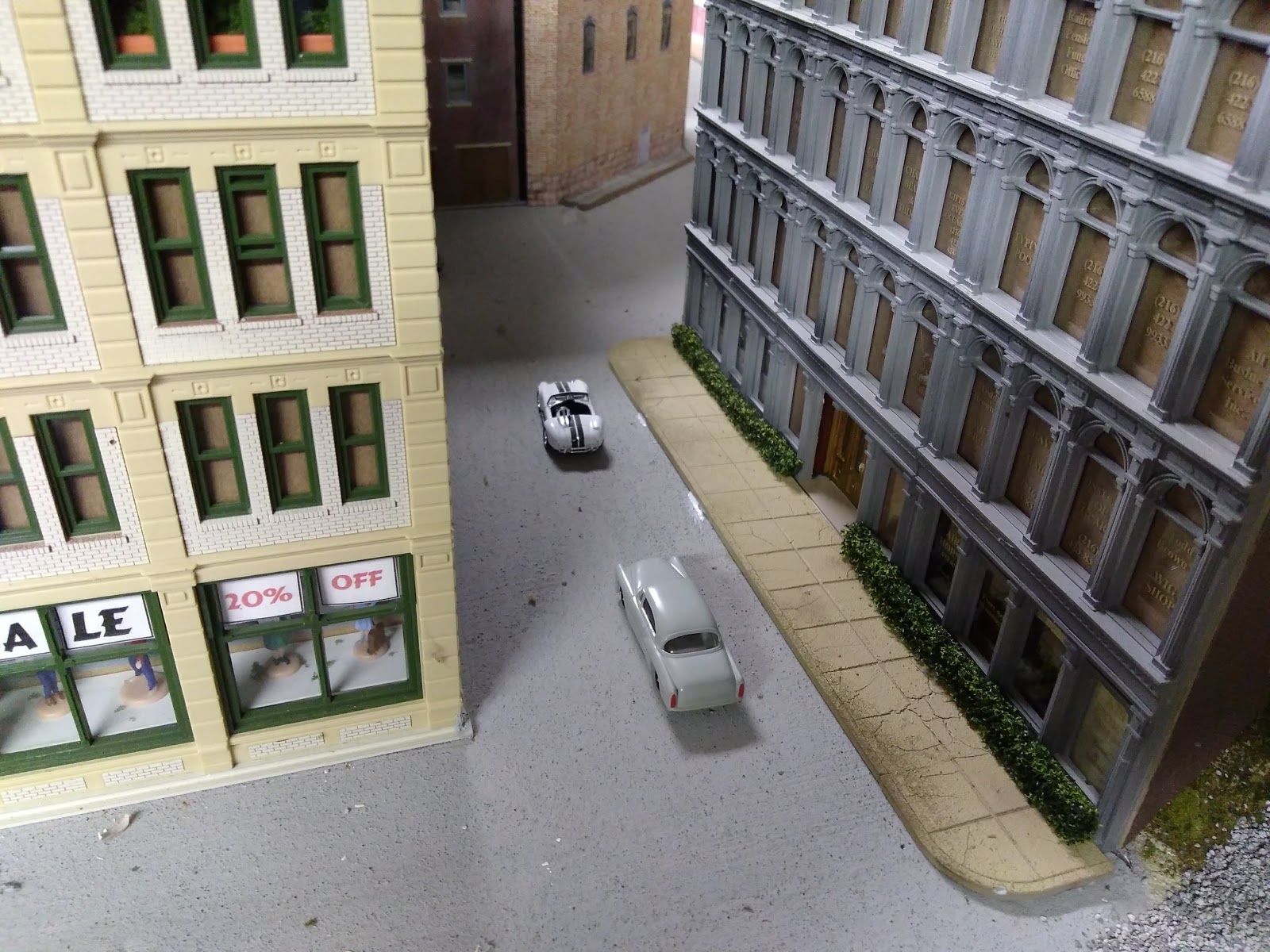 HO scale city sidewalks installed