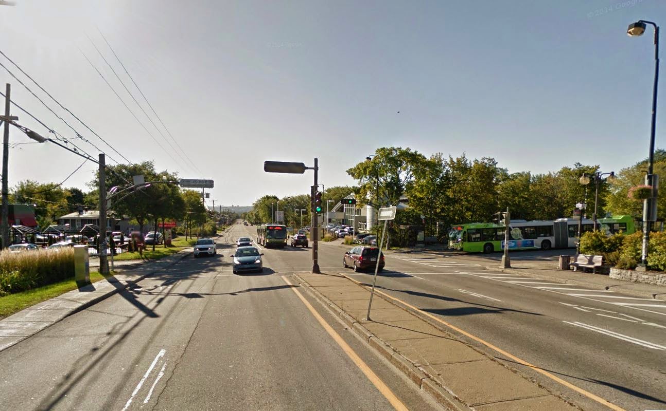 Urban kchoze: Highways and boulevard: a capacity-cost analysis