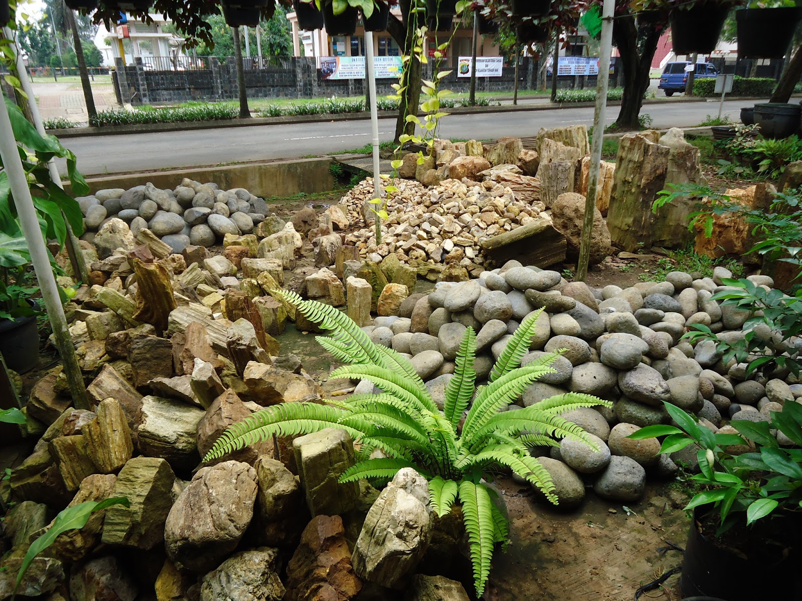 MHLANDSCAPE: Batu-Batuan