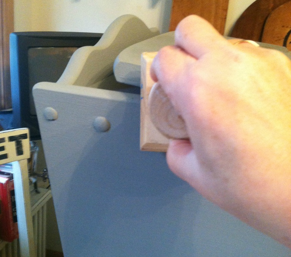 Vintage Colonial Style End Table Up-cycle - Organized Clutter