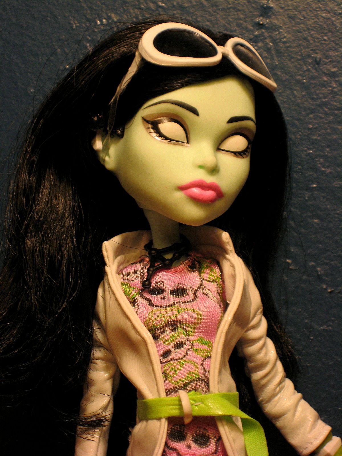 Voicething: Review: I Love Fashion Scarah Screams