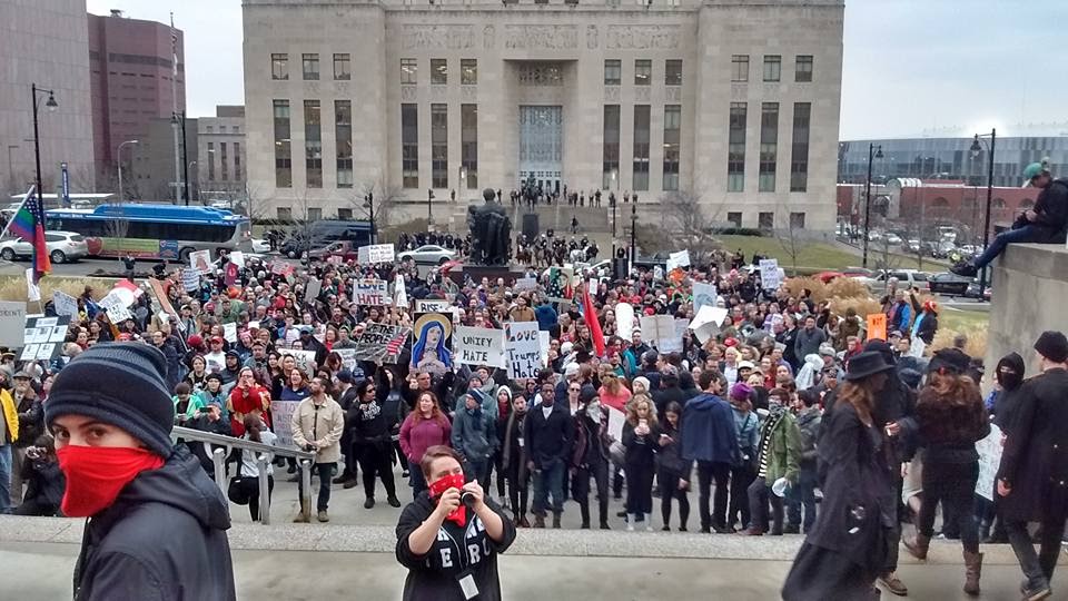 LOCAL PREZ TRUMP INAUGURATION DAY PROTEST DRAWS EPIC AND PEACEFUL CROWD ...