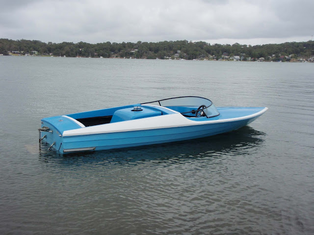 AUSSIE SKIBOATS: MOODY BLUES