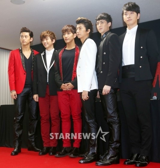 JYP goes through with lawsuit against 2PM's MV director