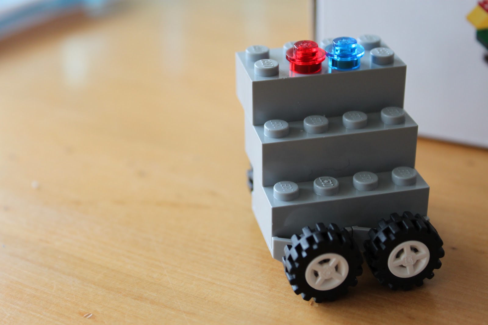 Toast and life: A review: LEGO Creationary.