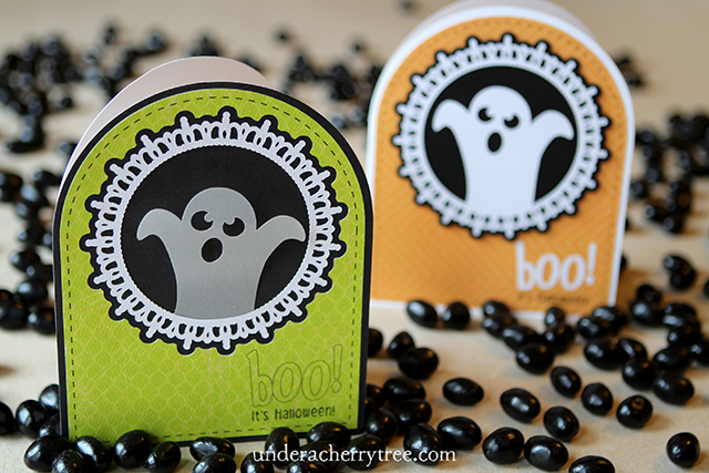 Under A Cherry Tree: Boo! It's Halloween!