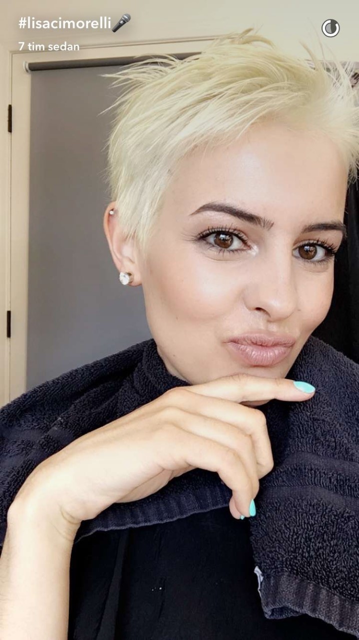 Blog About Cimorelli : Lisa Cimorelli Has Pink Hair