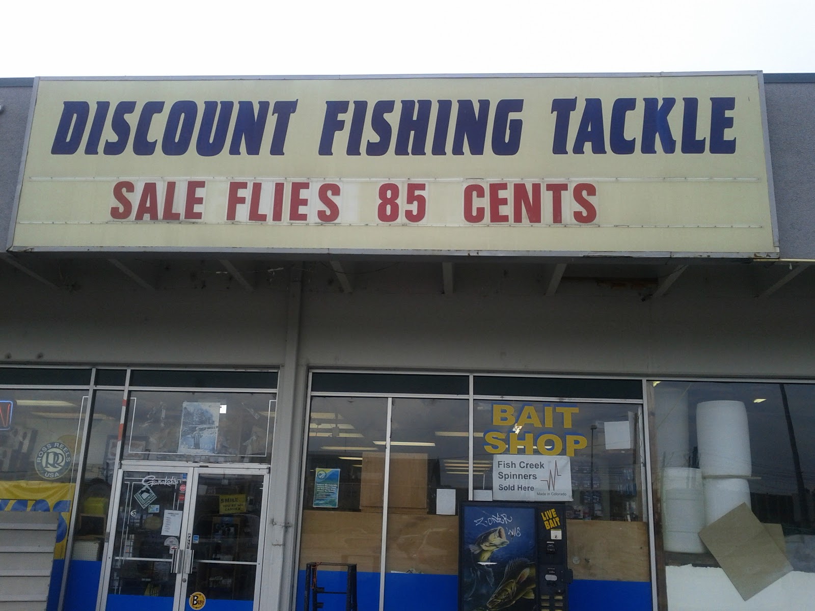 Information about fishing spinners for your next outdoor fishing ...