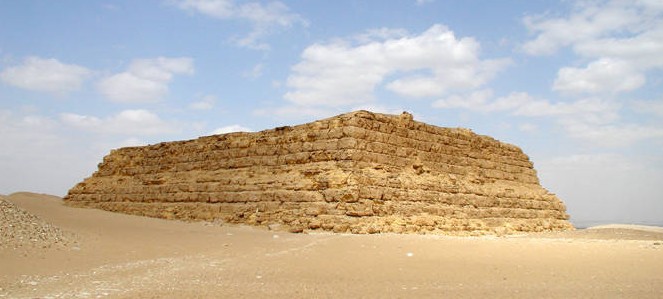 Pyramidales: La leçon d’architecture pyramidale de Baldwin Smith (XXe s.)