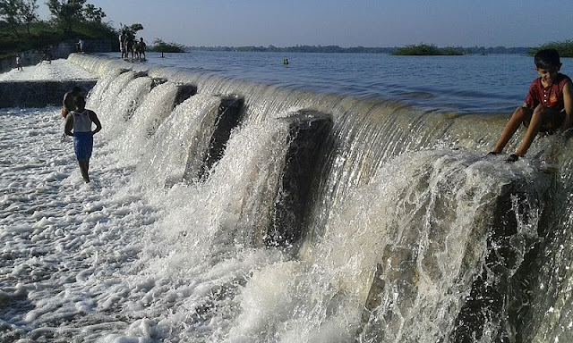 Tamilnadu Tourism: Mahendravadi Lake, Vellore
