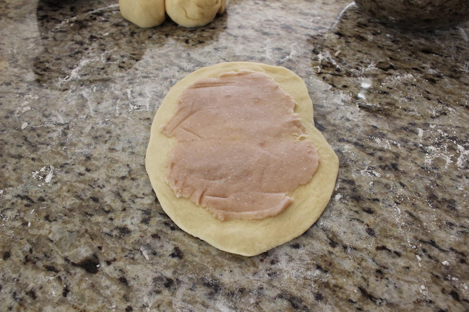 A Little Twist of Goodness: Taro Paste Filled Coconut Milk Bread