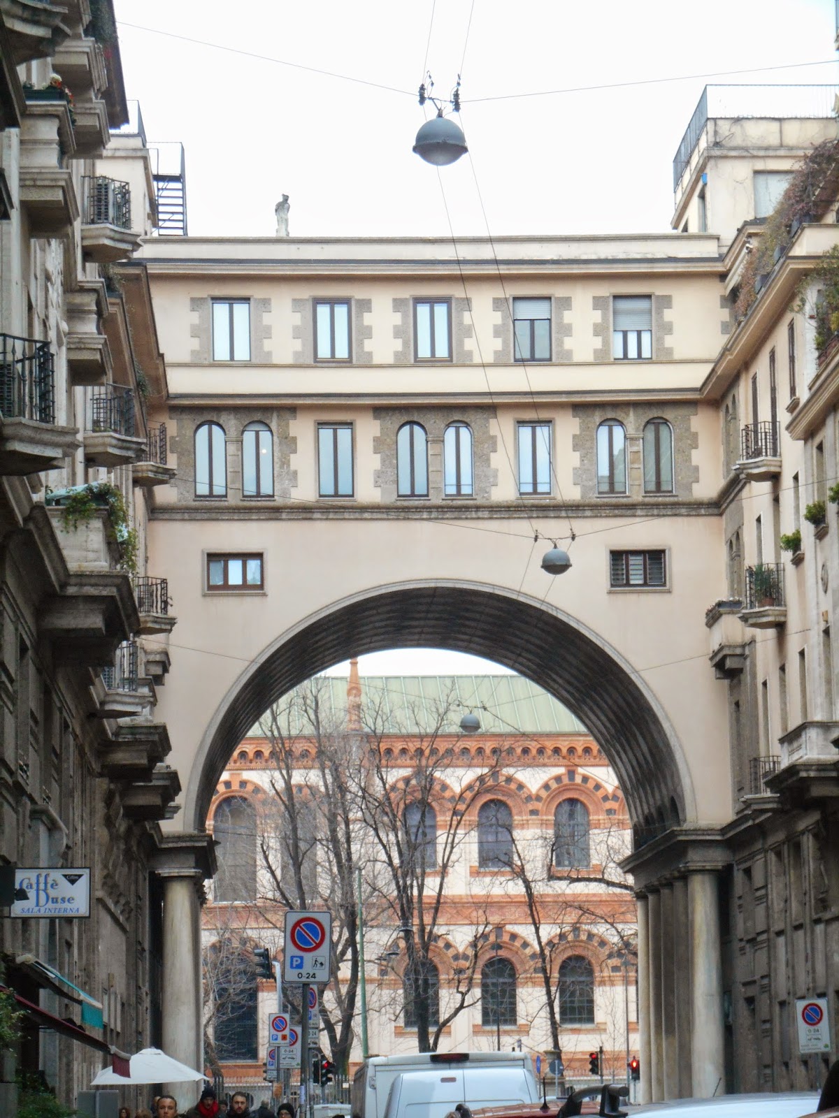 Le Mie Passeggiate in Pausa Pranzo a Milano: Da Piazza San Babila a ...