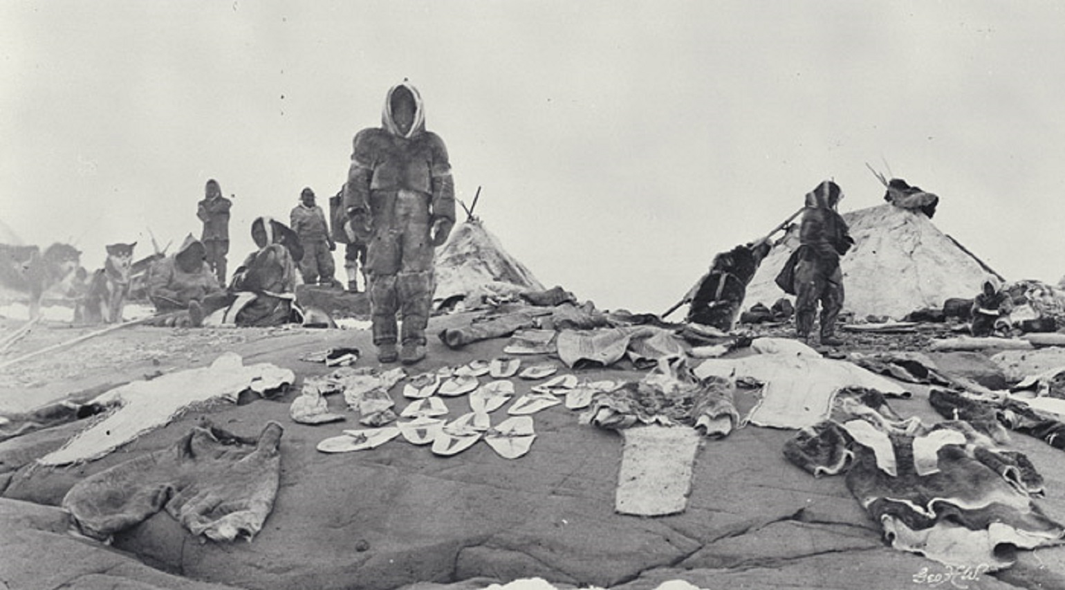 Pueblos en el hielo: COPPER INUIT (Kitlinermiut)