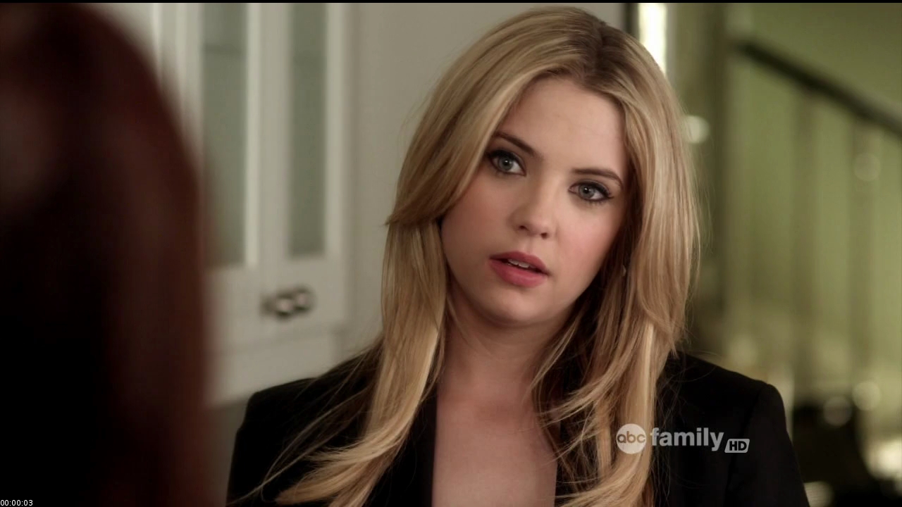 Pretty Little Fashion: Simple Makeup Tips from Pretty Little Liars