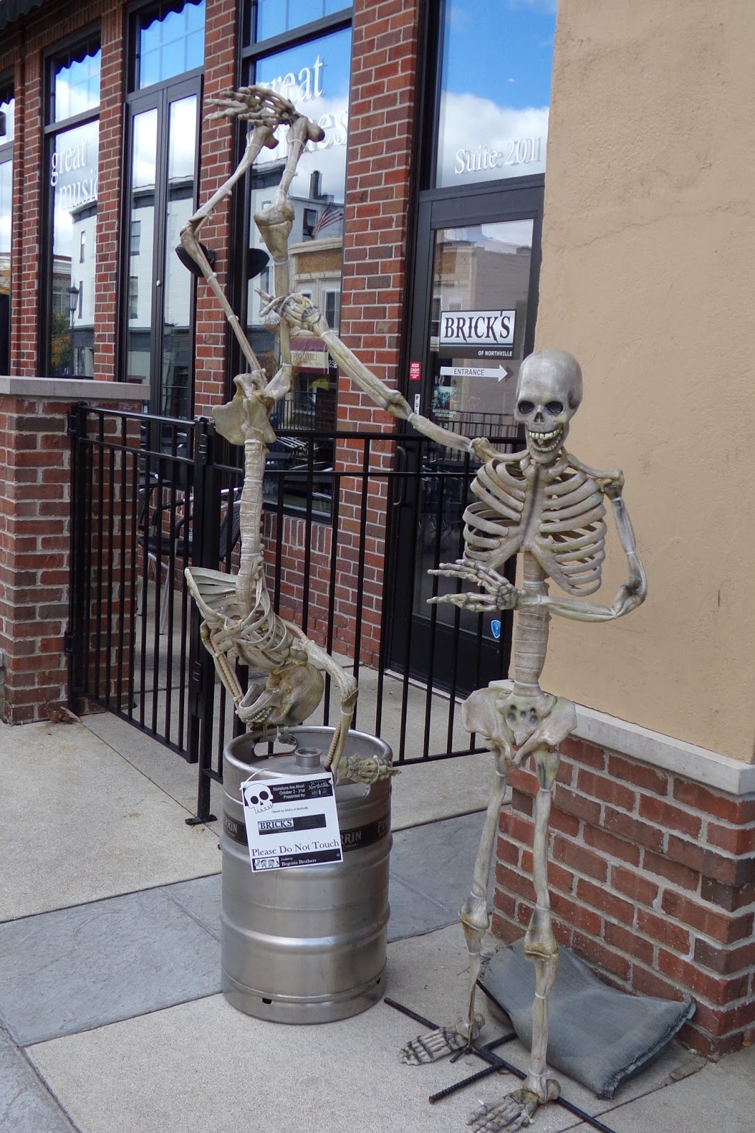 Maple Grove Cemetery: 21 days - the Northville Skeletons