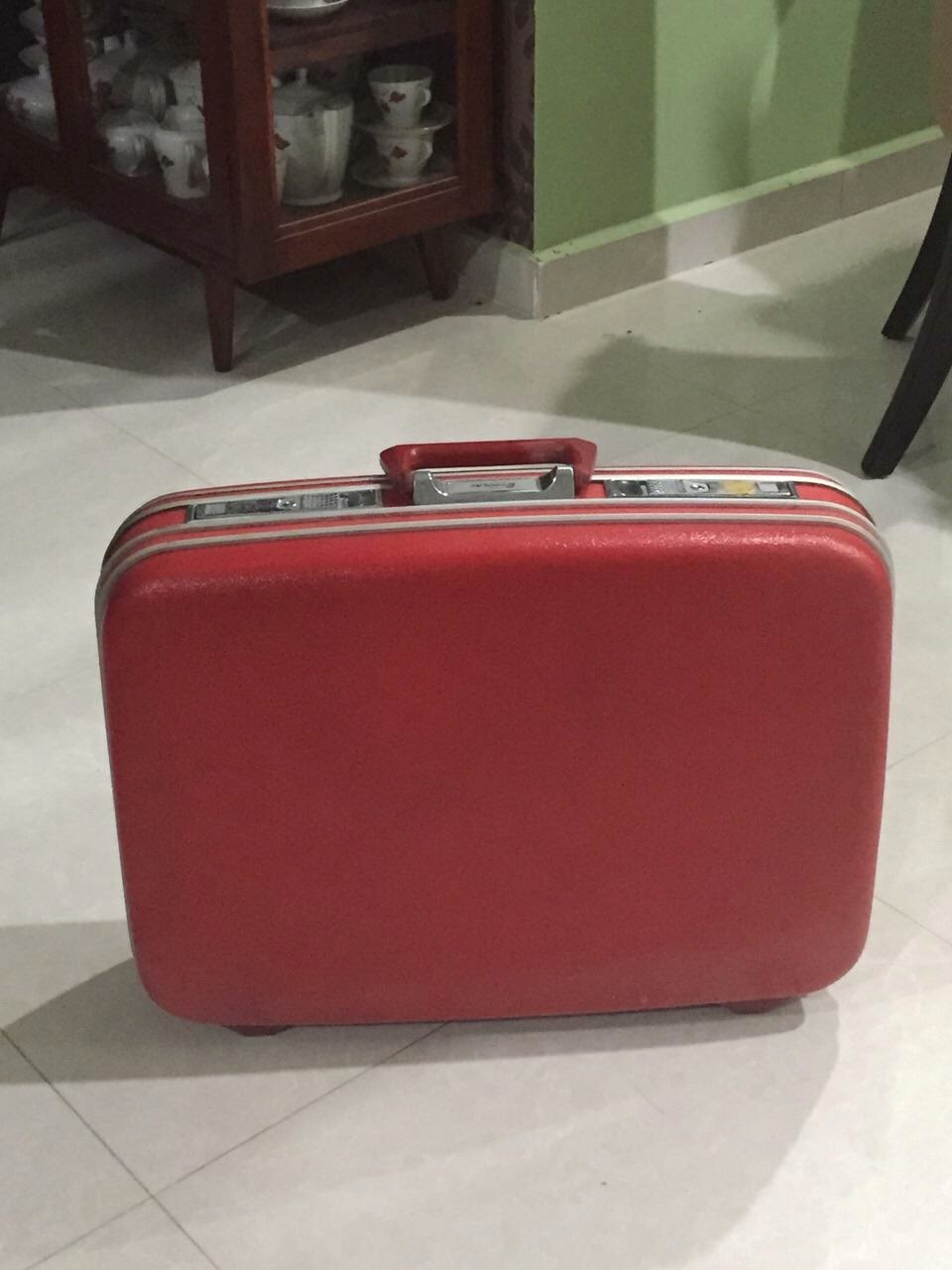 Ezany Galleria...: FOR SALE : BEG LUGGAGE RETRO