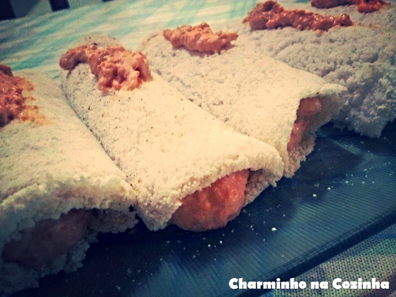 Tapioca recheada com patê de calabresa