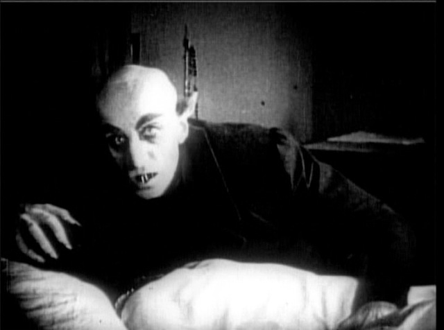 Shameless Pile of Stuff: Movie Review: Nosferatu (1922)