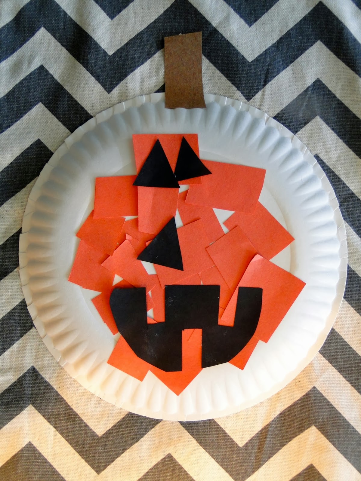 Easy Halloween Paper Plate Crafts - The Journey of Parenthood...