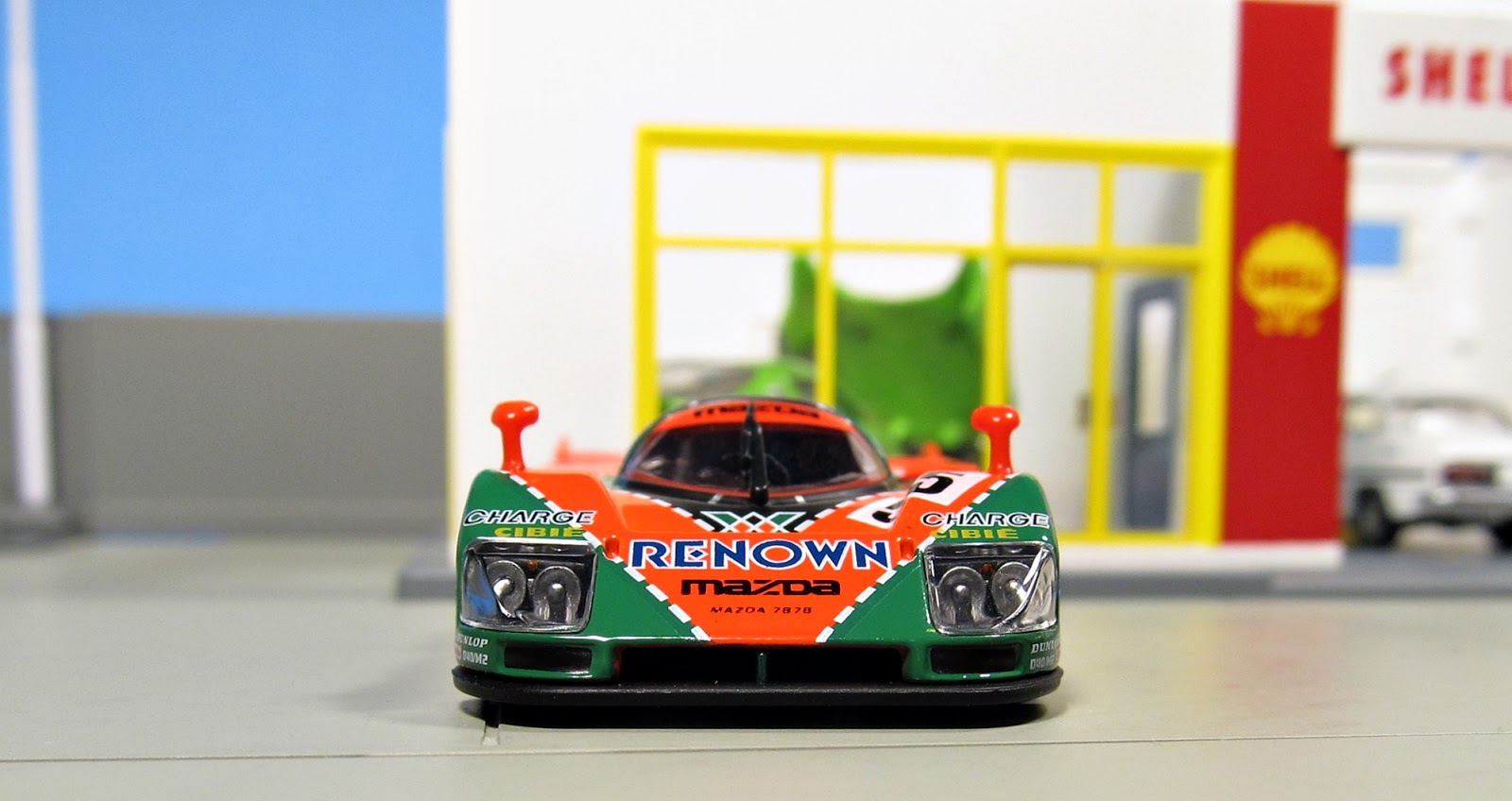 Tomica Limited Vintage NEO Mazda 787B le mans