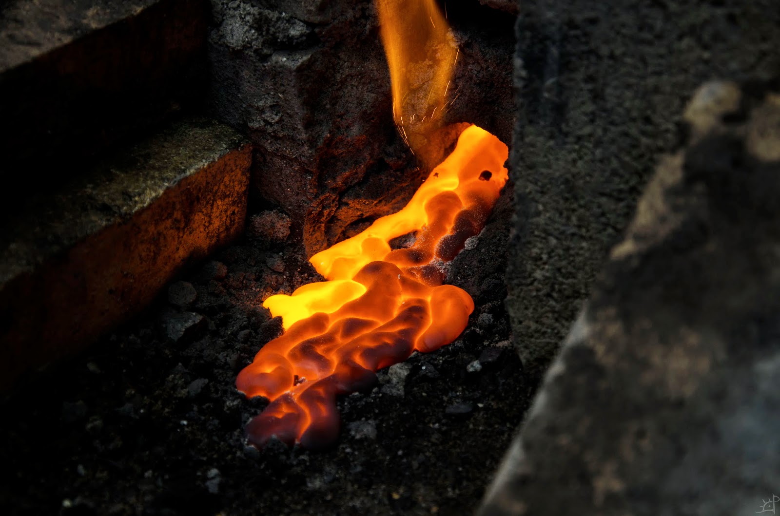 Shards of the Dark Age: The Catalan Forge