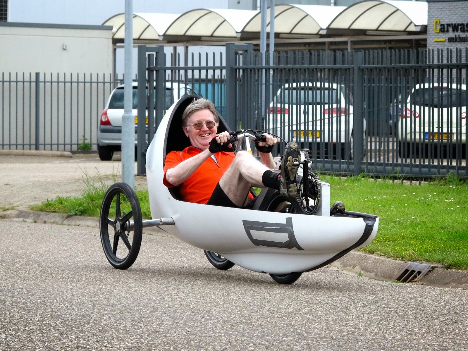 Velomobiel Quest en Wim Schermer: VeloTilt rijdt!
