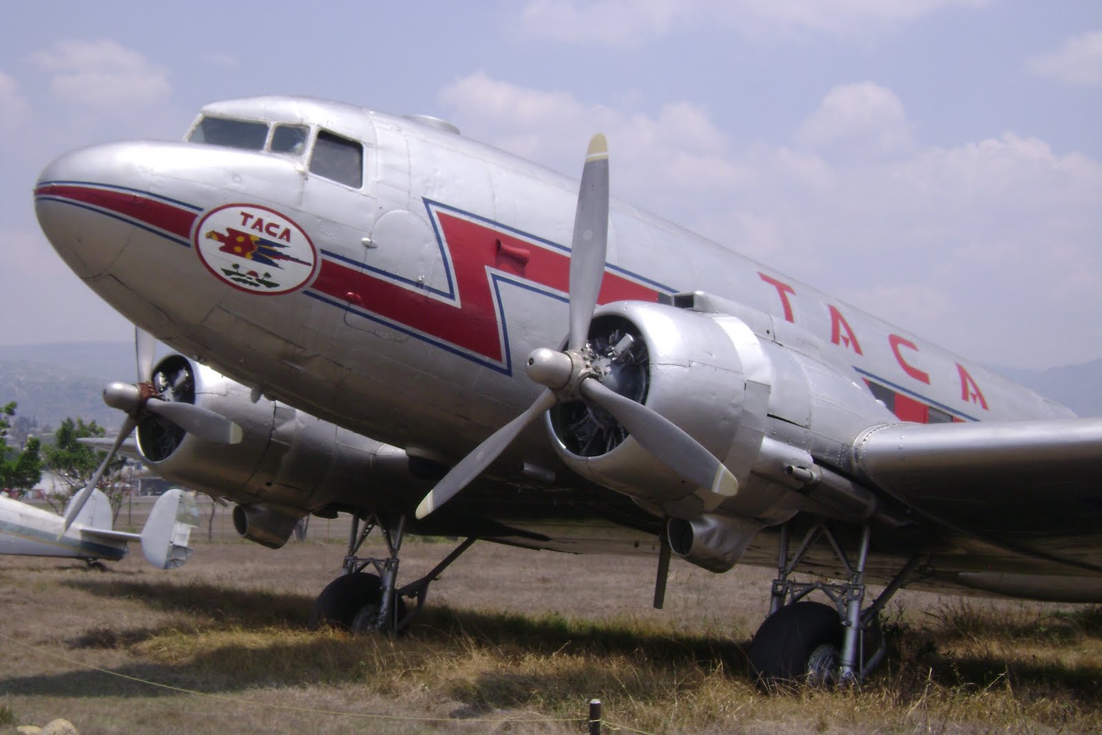 Museo del Aire Hondureño: DOUGLAS DC-3